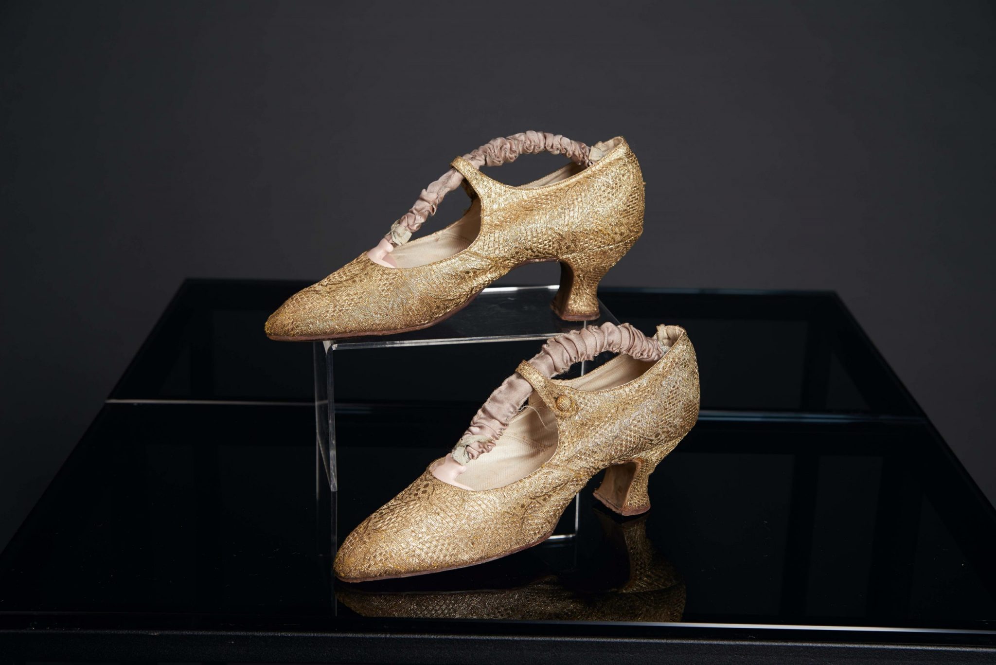 Women’s silk shoes, 1850-1870 – Victoria Museum